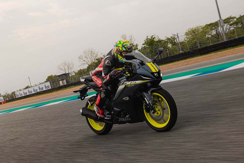 เจาะลึก 5 จุดเด่น Yamaha R15 Connected 2024 มอเตอร์ไซค์สปอร์ตสุดแรง