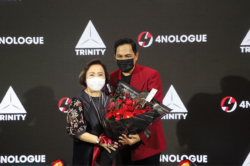 ยามาฮ่าร่วมแสดงความยินดีกับ 4Nologue ในงานแถลงข่าว TRINITY 1ST FULL ...